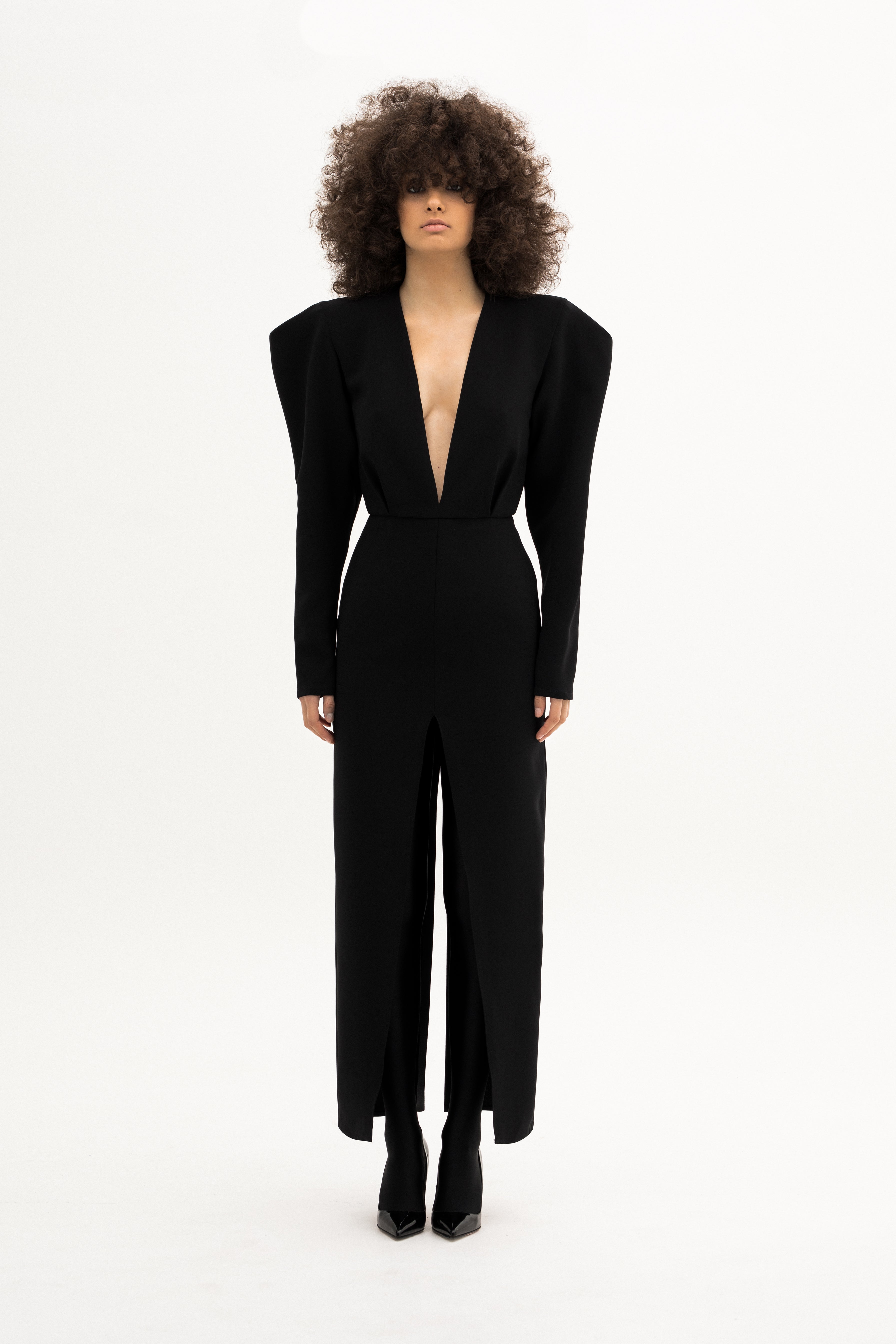 Black crepe dress with lightly padded shoulders – Maison Keti